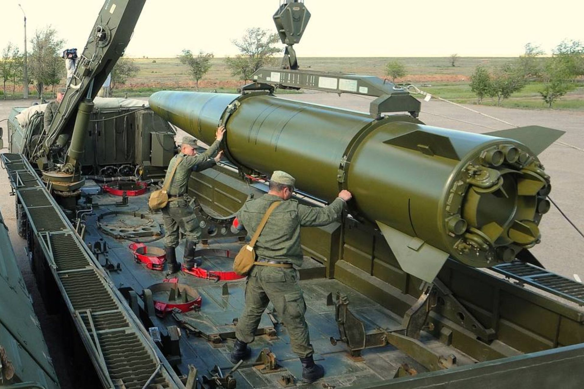 Weapons Brief | Russian ISKANDER real threat to NATO bases